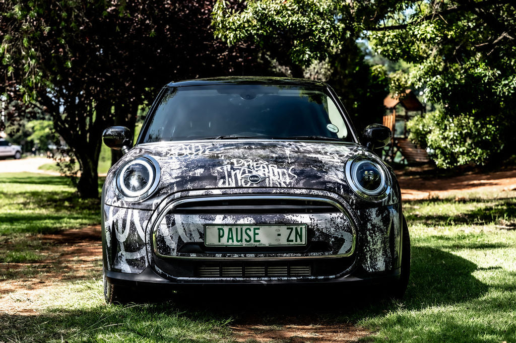 Pause Apparel.Art inspired active wear. Leggings, skirts and jackets